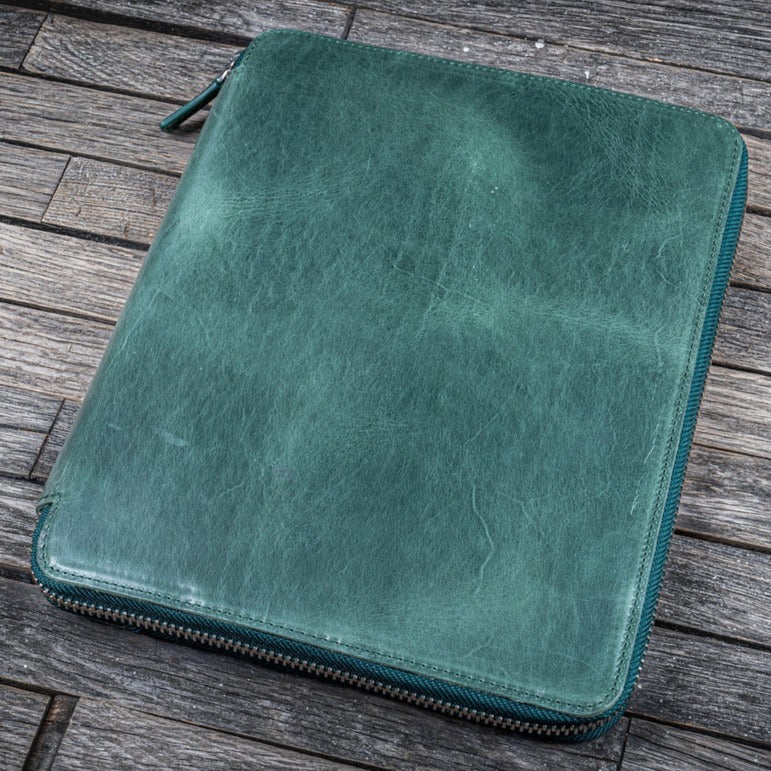 Galen Leather B5 Zippered Notebook Folio - Crazy Horse Forest Green ...