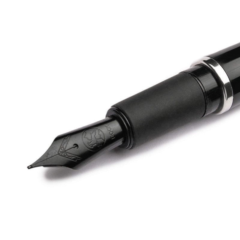 Pineider Avatar UR Fountain Pen - Glossy Black – Dromgoole's Fine ...